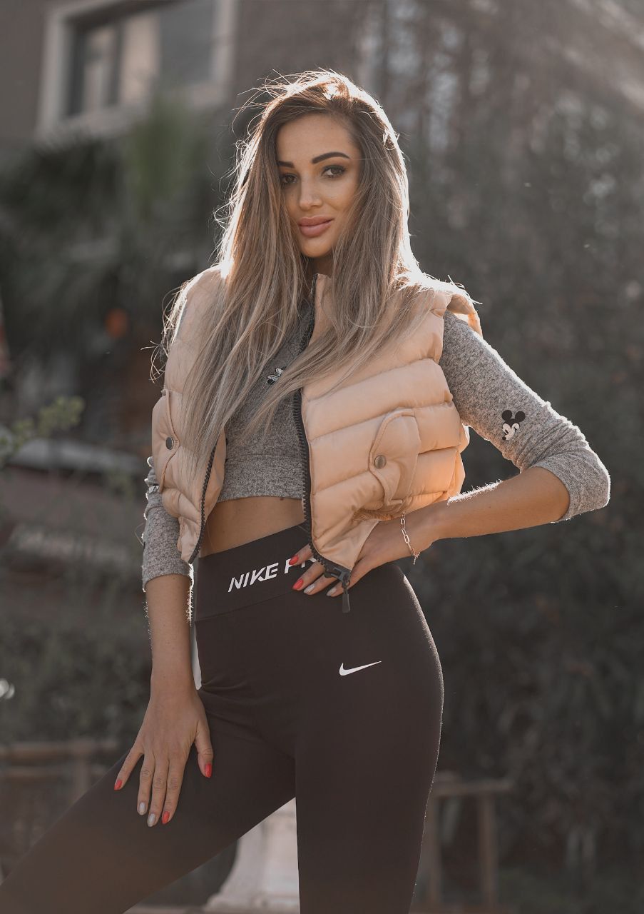 Tetiana – Agency Harem