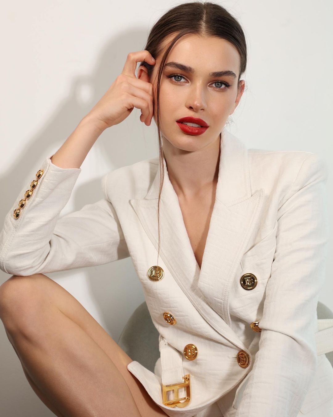 Anna D – Agency Harem