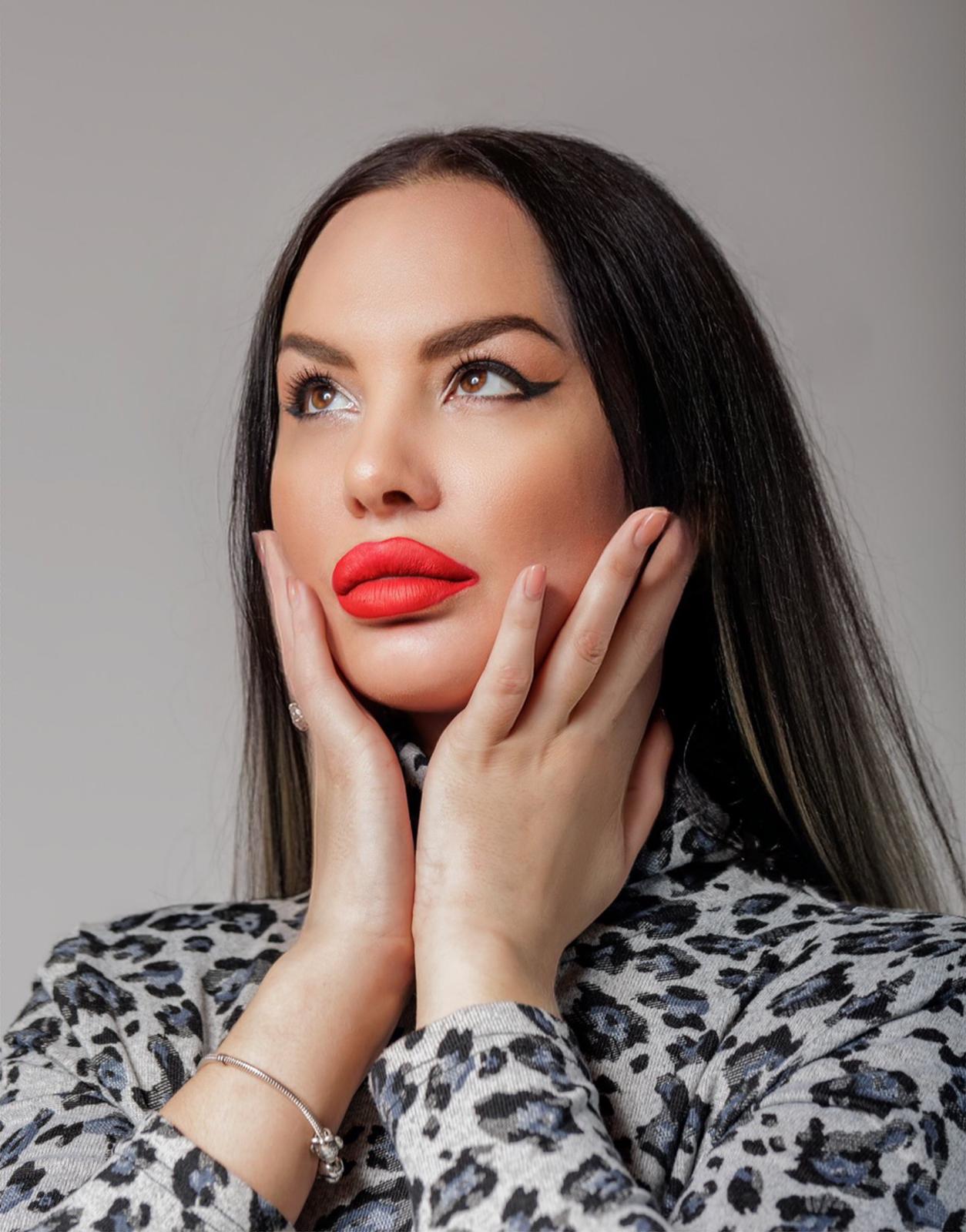 Elena – Agency Harem