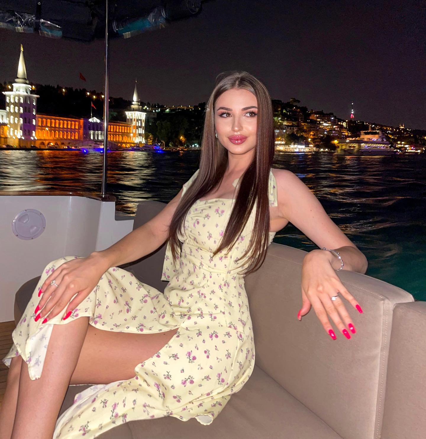 Elena V – Agency Harem