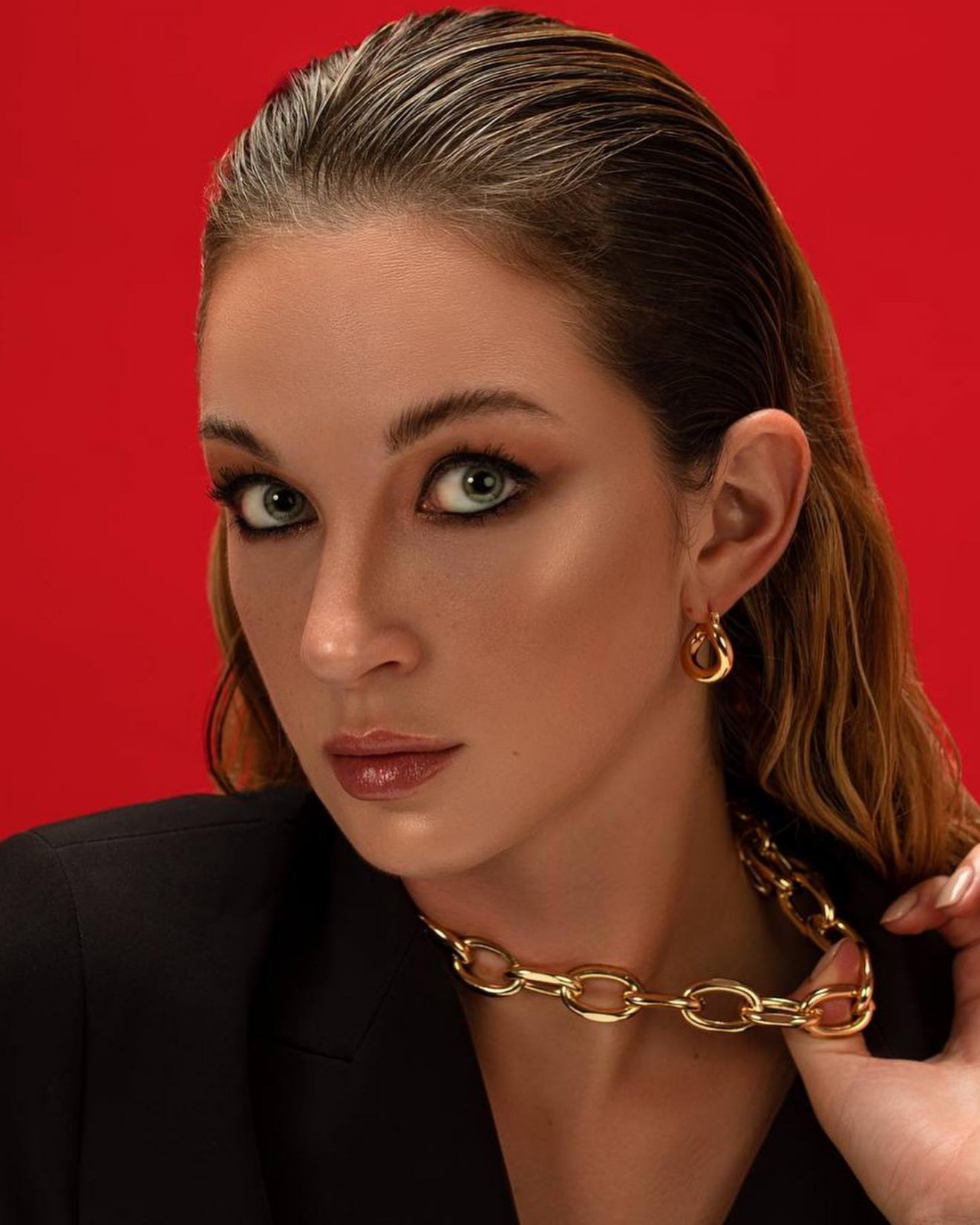 Julia G – Agency Harem